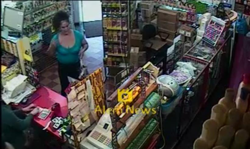 Así actuaba la “mechera del teñido fácil” (Video) - Alem News Así actuaba la “mechera del teñido fácil” (Video) - Alem News